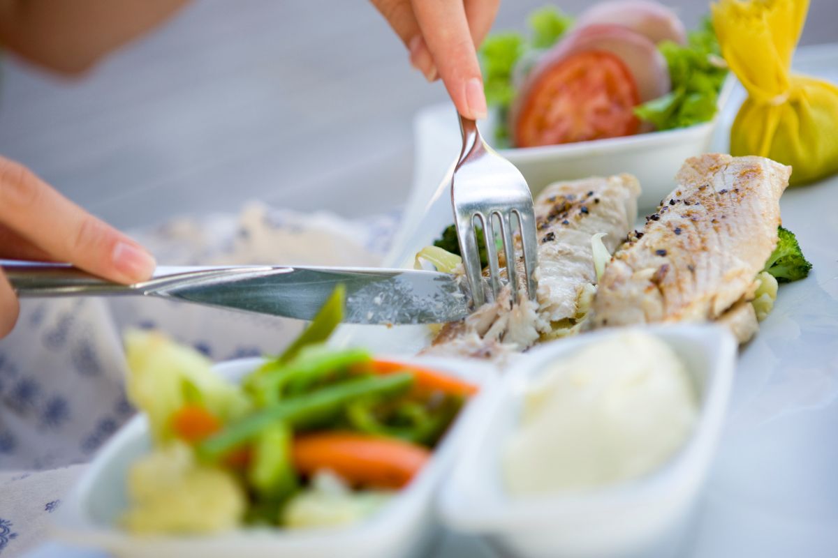Beneficios de comer lento - Clínica Celta